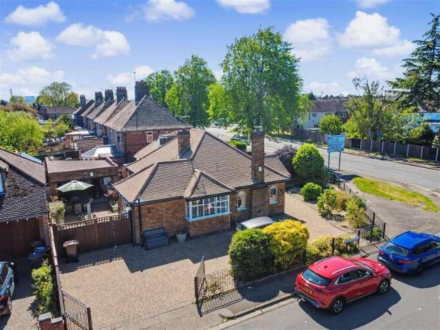 2 bed house for sale