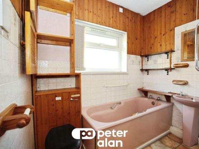 2 bed house for sale