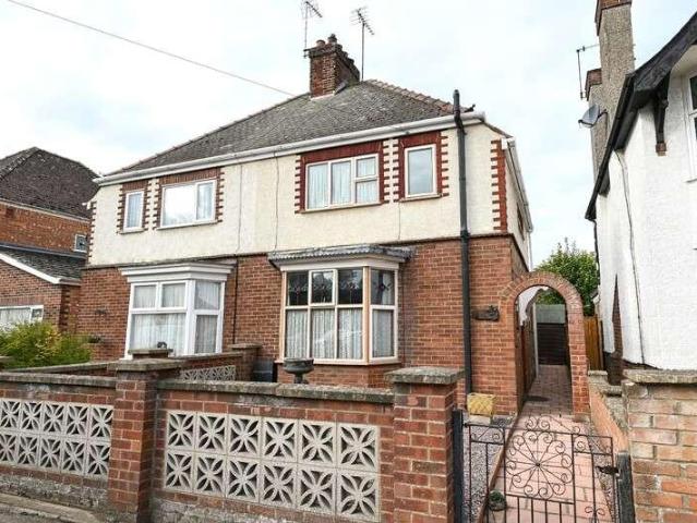 2 bed house for sale