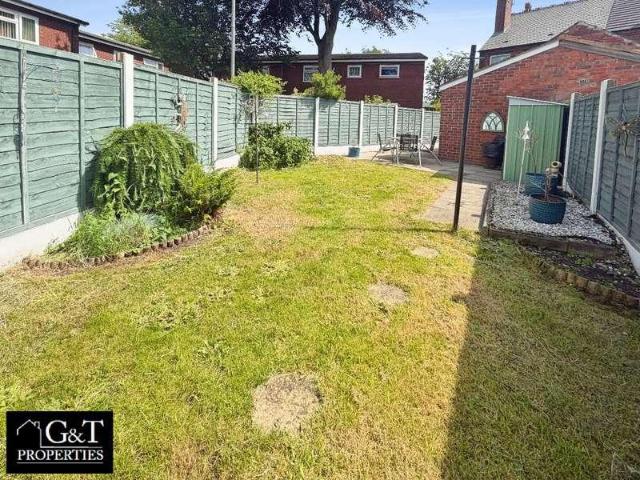 2 bed house for sale