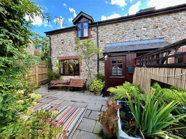 2 bed house for sale