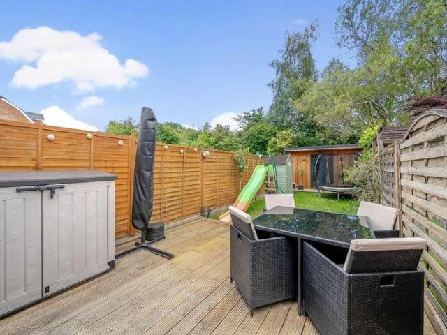 2 bed house for sale