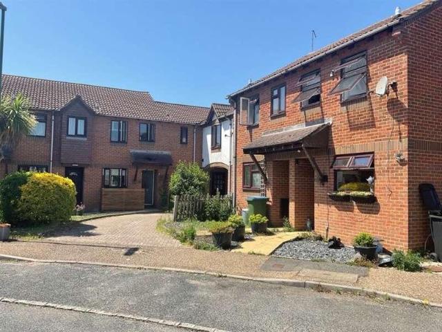 2 bed house for sale