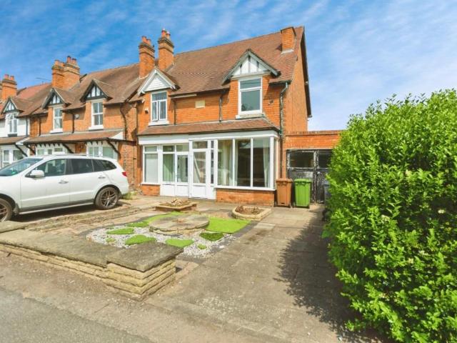 2 bed house for sale