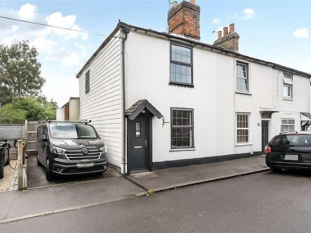 2 bed house for sale