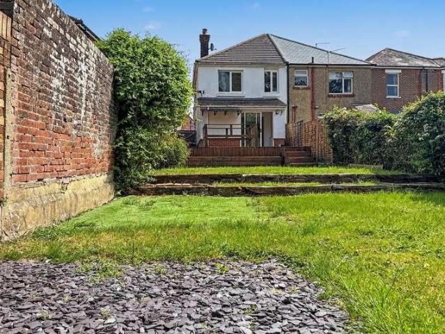 2 bed house for sale