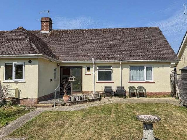 2 bed house for sale