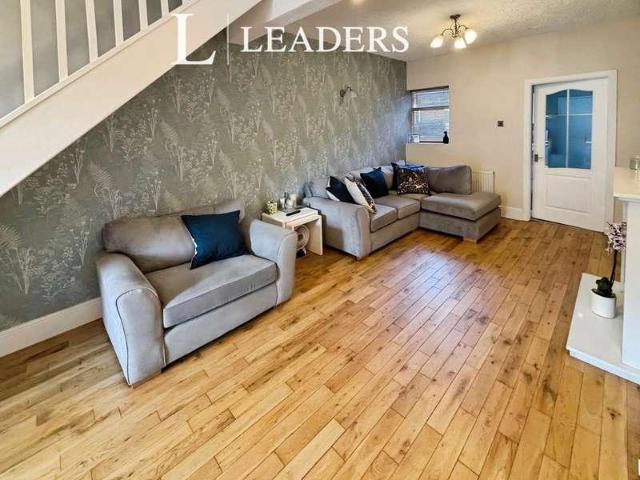 2 bed house for sale