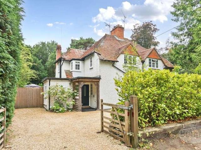 2 bed house for sale