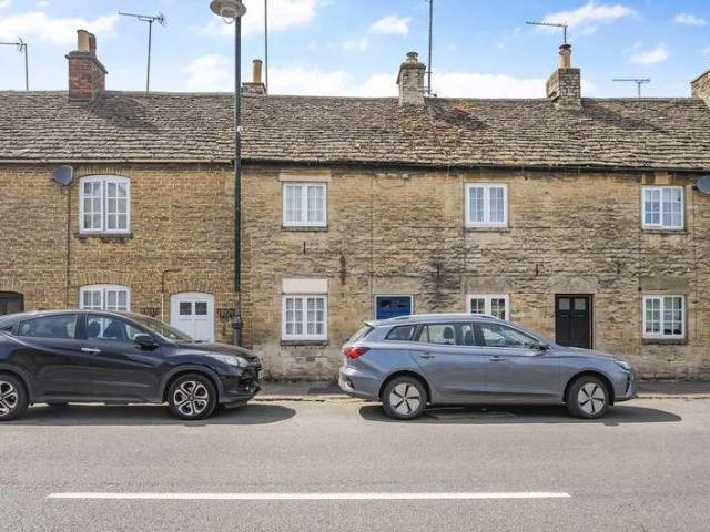 2 bed house for sale