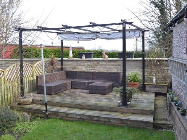 2 bed house for sale