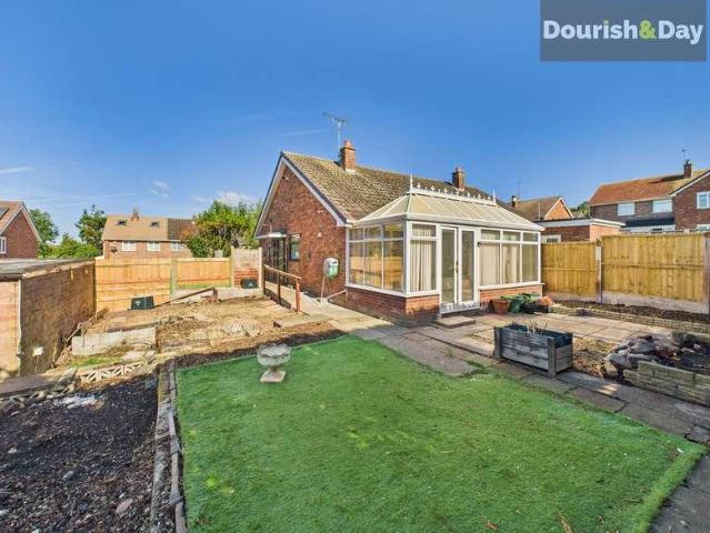 2 bed house for sale