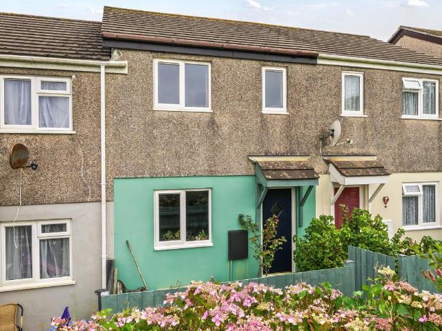 2 bed house for sale