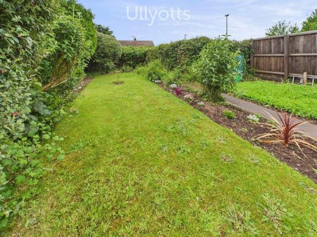 2 bed house for sale