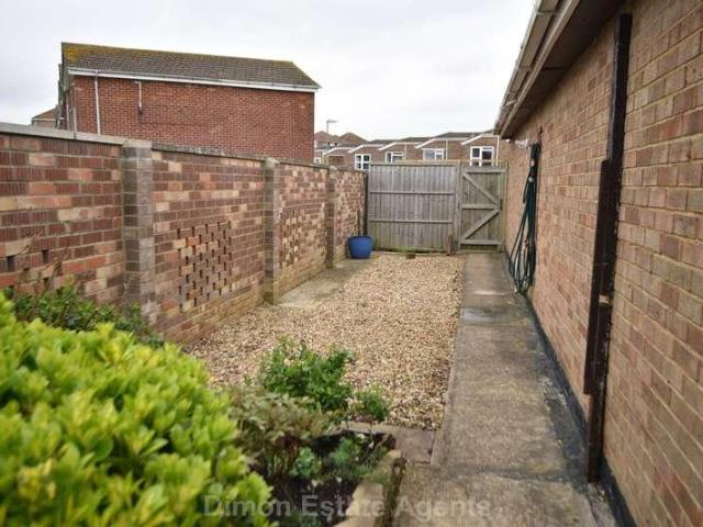 2 bed house for sale