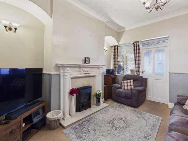 2 bed house for sale
