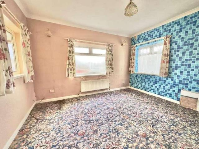 2 bed house for sale
