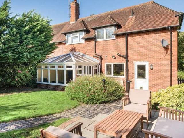 2 bed house for sale