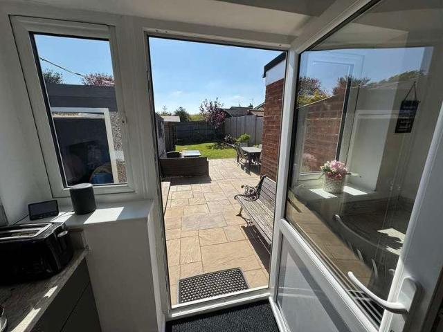 2 bed house for sale