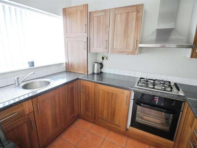 2 bed house for sale