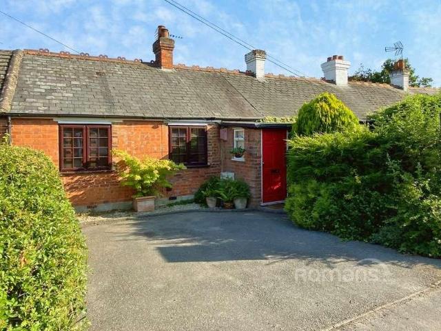 2 bed house for sale