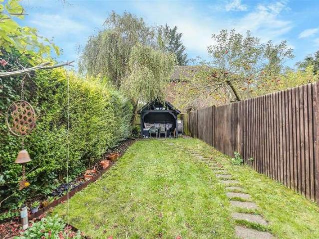 2 bed house for sale