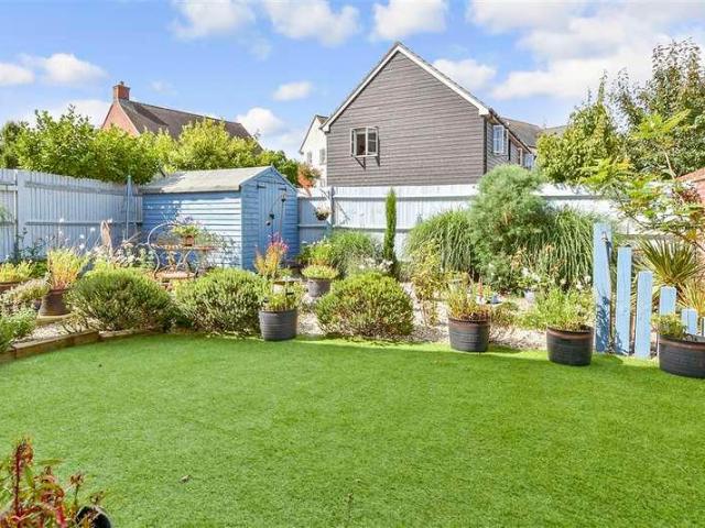 2 bed house for sale