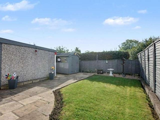 2 bed house for sale