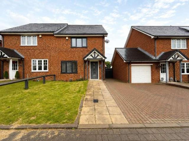 2 bed house for sale