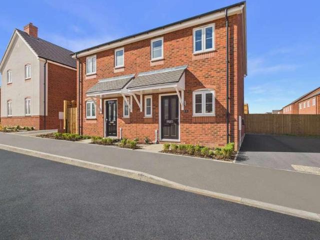2 bed house for sale