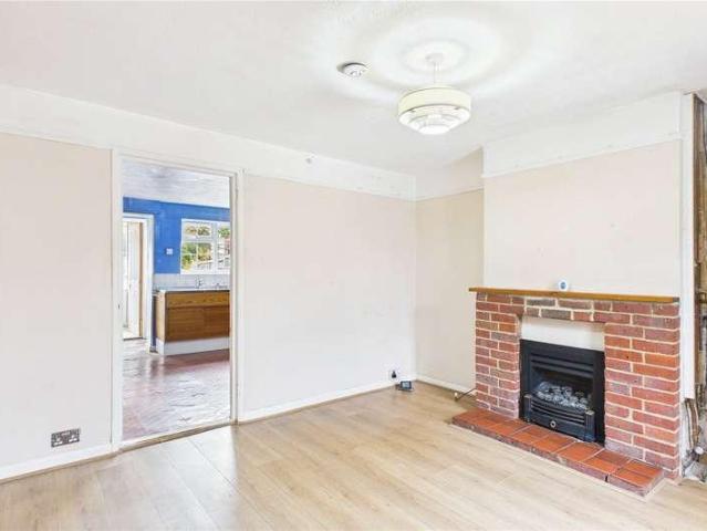 2 bed house for sale