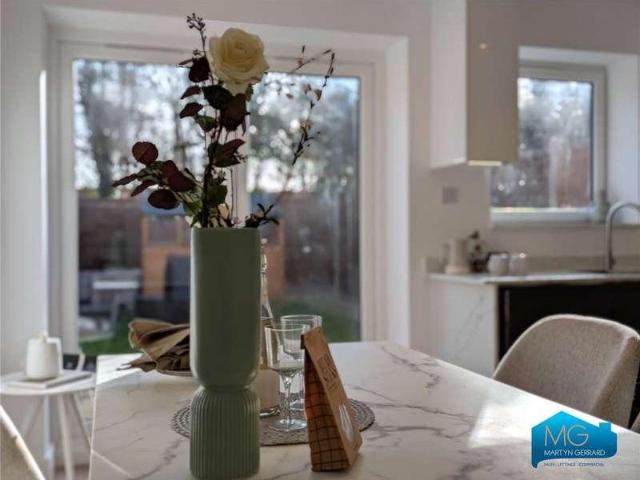 2 bed house for sale