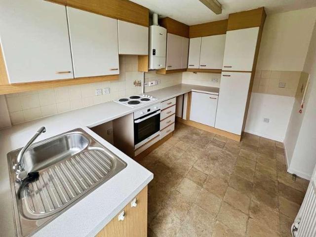 2 bed house for sale