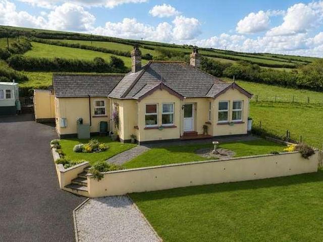 2 bed house for sale