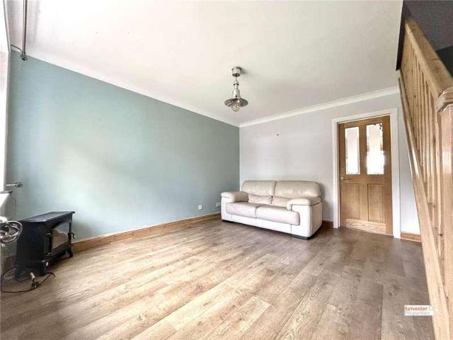 2 bed house for sale