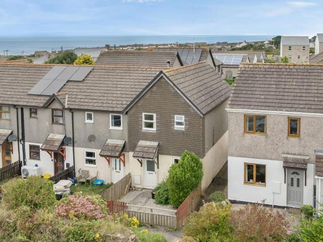 2 bed house for sale