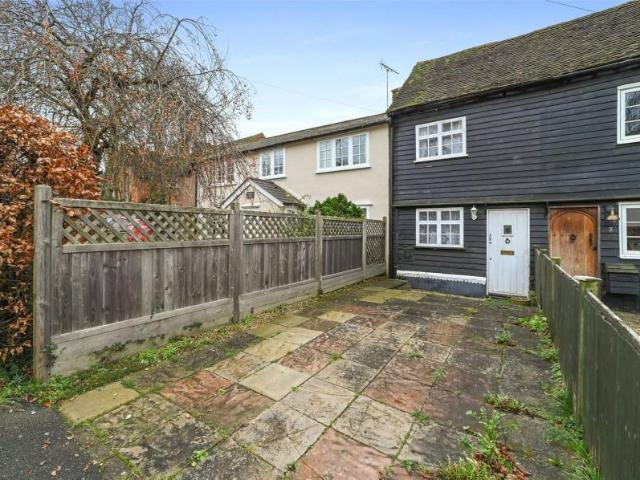 2 bed house for sale