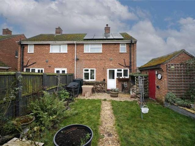 2 bed house for sale