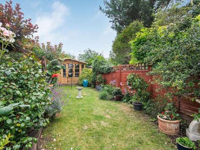 2 bed house for sale