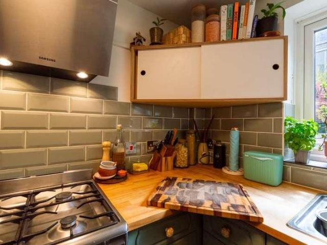 2 bed house for sale
