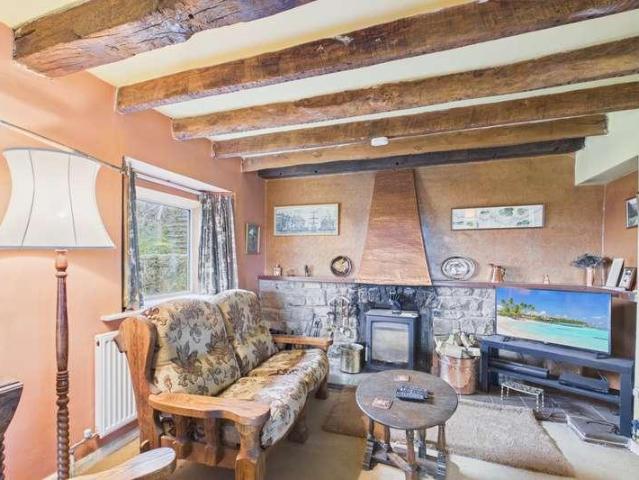 2 bed house for sale