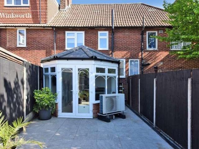 2 bed house for sale