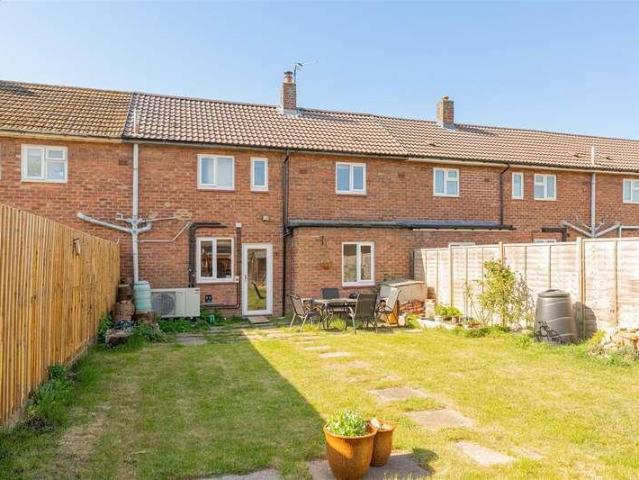 2 bed house for sale