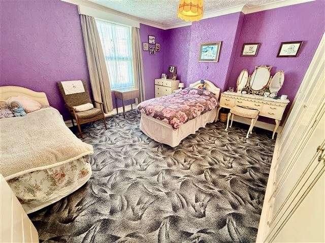 2 bed house for sale