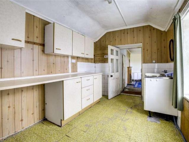 2 bed house for sale