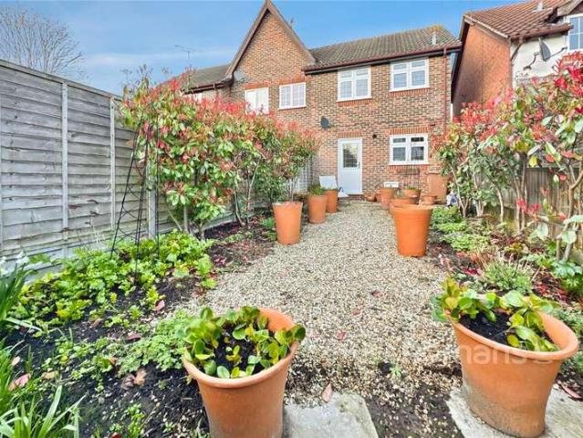 2 bed house for sale