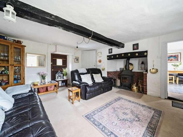 2 bed house for sale