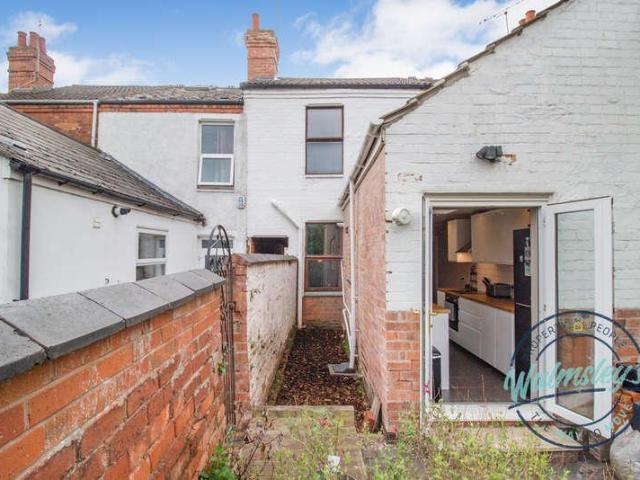 2 bed house for sale