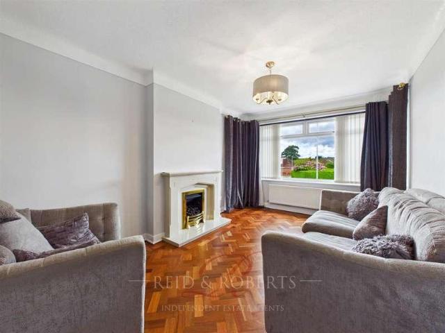 2 bed house for sale