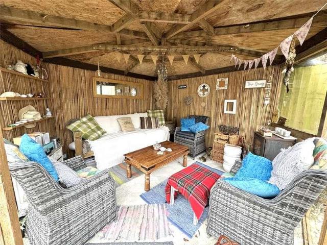 2 bed house for sale